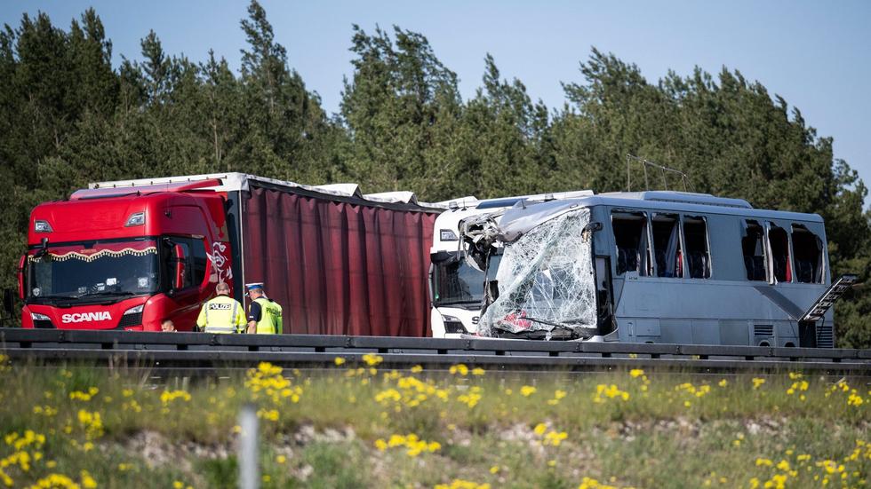 Oder-Spree: Mehr als 50 Verletzte bei Reisebus-Unfall auf der A12 ...