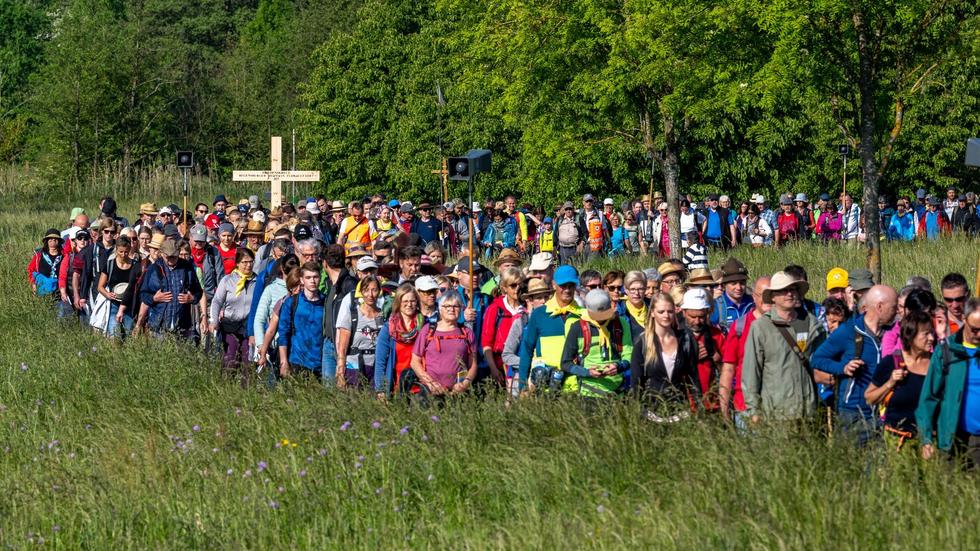 Kirche: 4500 Pilger erreichen Altötting | ZEIT ONLINE