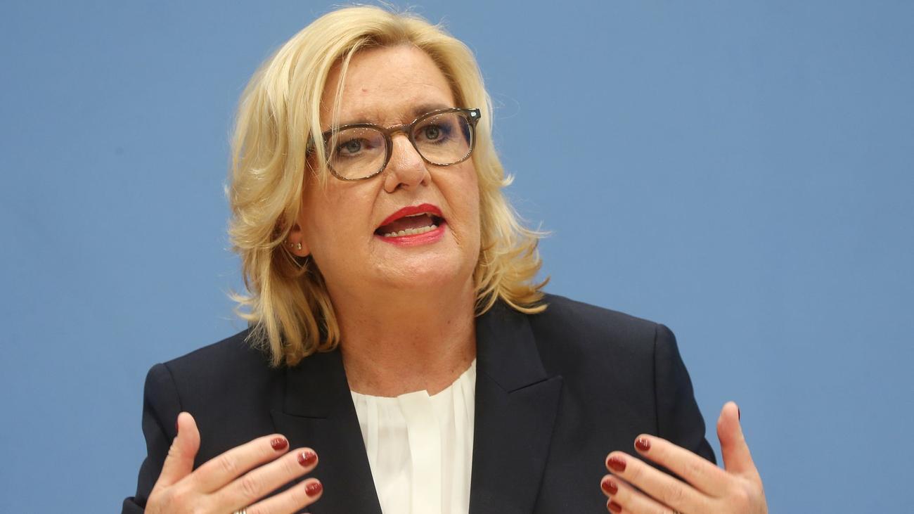 Bundeswehr: Wehrbeauftragte schlägt Rückkehr der Musterung vor | DIE ZEIT