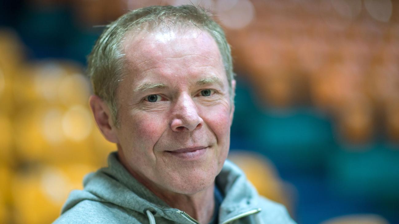 Handball: Dessau-Trainer: "Ein Gott bin ich natürlich nicht" | ZEIT ONLINE