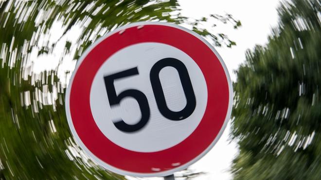 Verkehr: Tempo-70-Schild in 50er-Zone vor Blitzer aufgestellt | ZEIT ONLINE