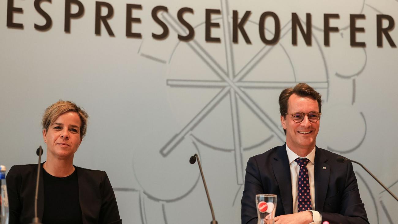 Landesregierung: Wüst schließt Kanzlerkandidatur nicht aus: Viel Lob ...