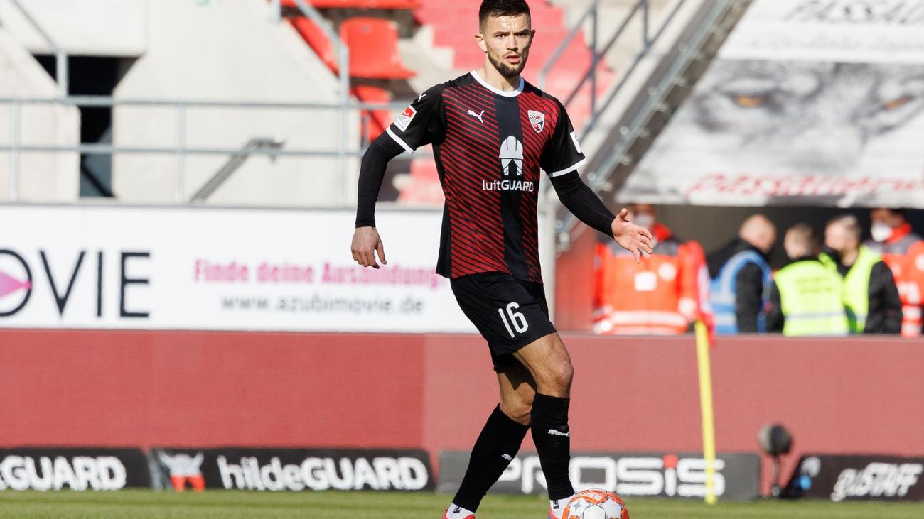 Transfermarkt: Innenverteidiger Musliu wechselt zum SC Paderborn | DIE ZEIT