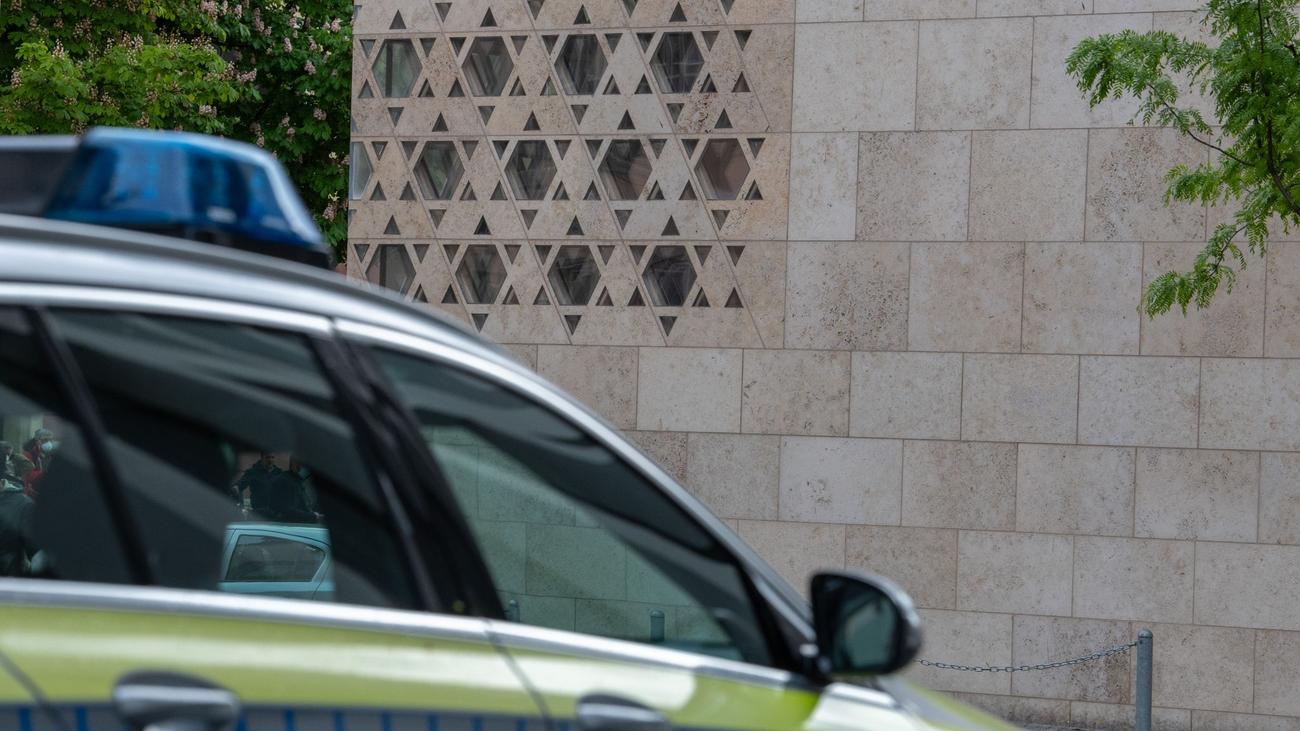 Verdächtiger: Mann zwei Jahre nach Brandanschlag auf Synagoge verhaftet ...