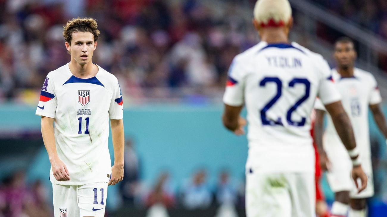 Fußball: Bericht: Union vor Leihe von US-Nationalspieler Aaronson | DIE ...