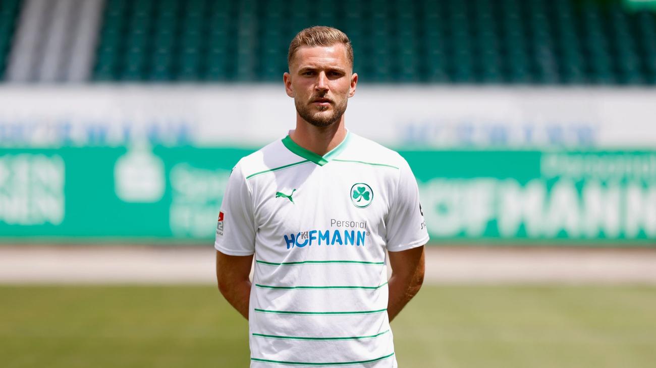 Fußball: Trotz Srbeny-Tor: Fürth verliert XXL-Test gegen Zürich | ZEIT ...