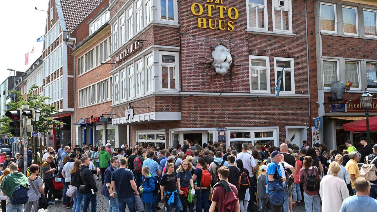 Komiker: Nach 75. Geburtstag - Otto besucht seine Geburtsstadt Emden ...