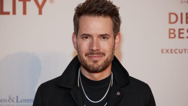 Leute: Revolverheld-Sänger Strate denkt bei Meer an Spiekeroog | DIE ZEIT