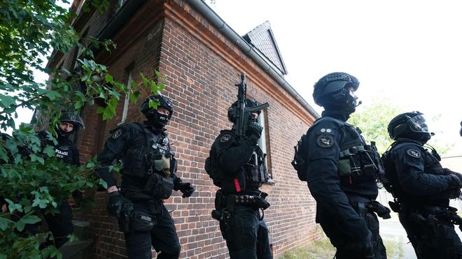 Kiel: Befreite Frau: Verdächtiger wird Haftrichter vorgeführt | DIE ZEIT