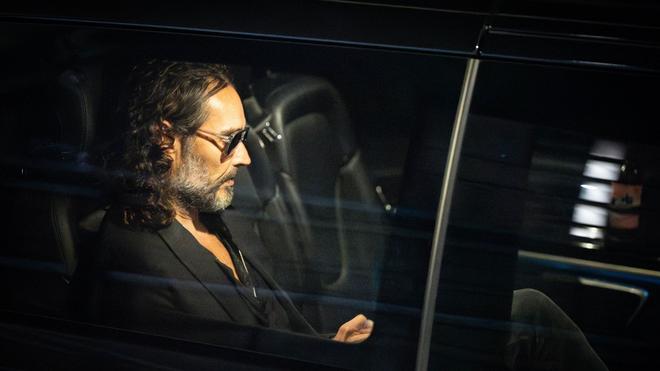 Kriminalität: Russell Brand: Weitere Anzeigen wegen sexueller ...