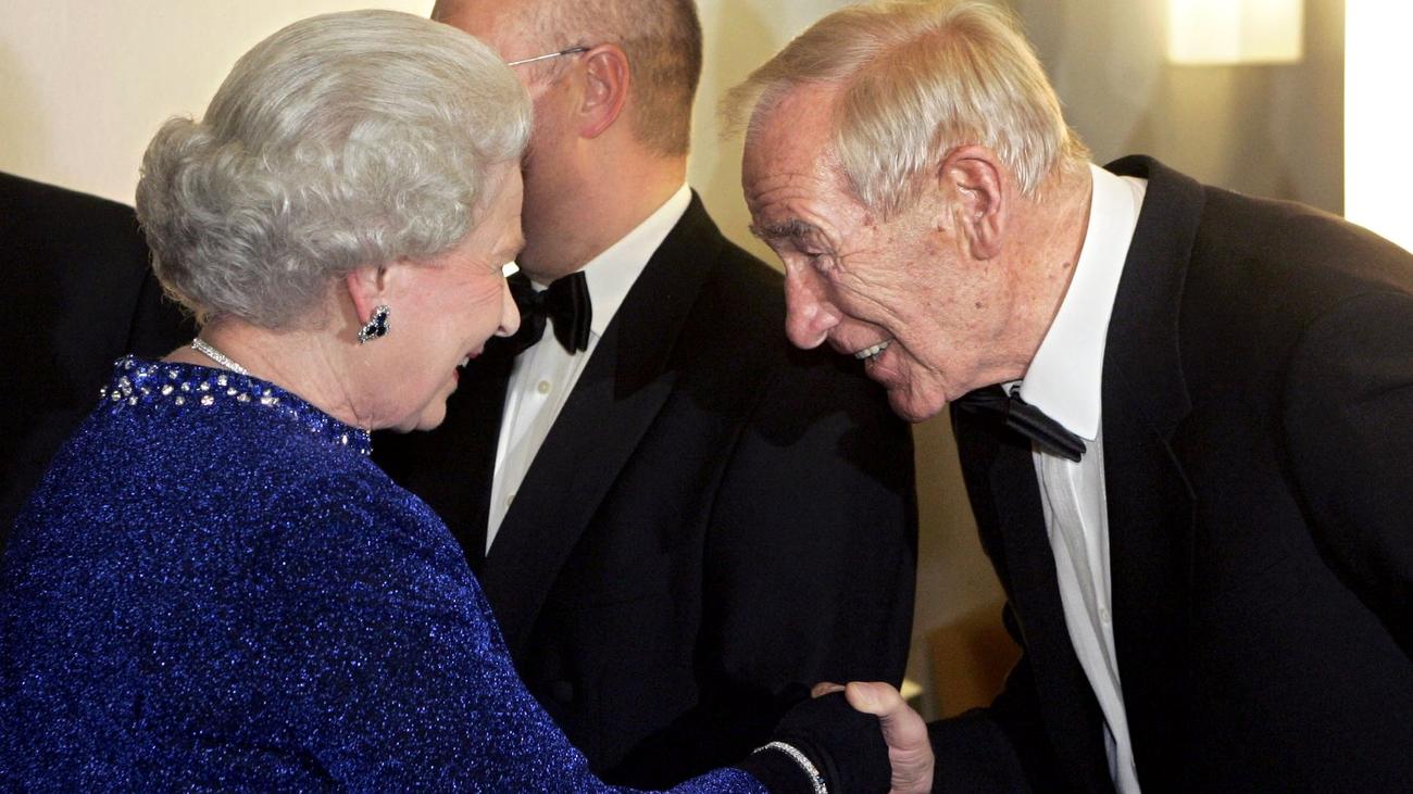 Fußball: Torwart-Legende Bert Trautmann wird mit Briefmarke geehrt ...