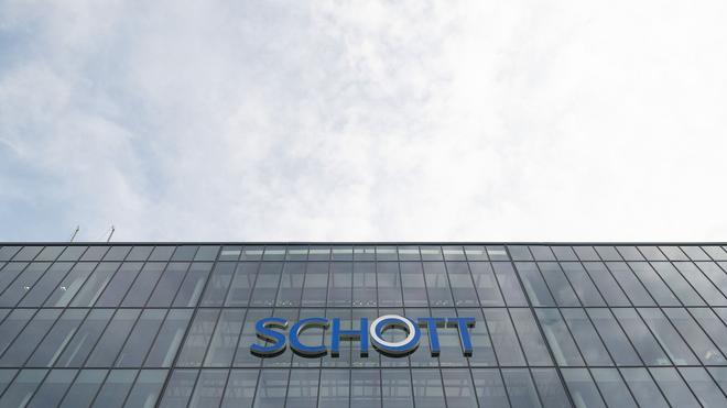 Spezialglas-Hersteller: Schott-Mitarbeiter an zwei Standorten in ...