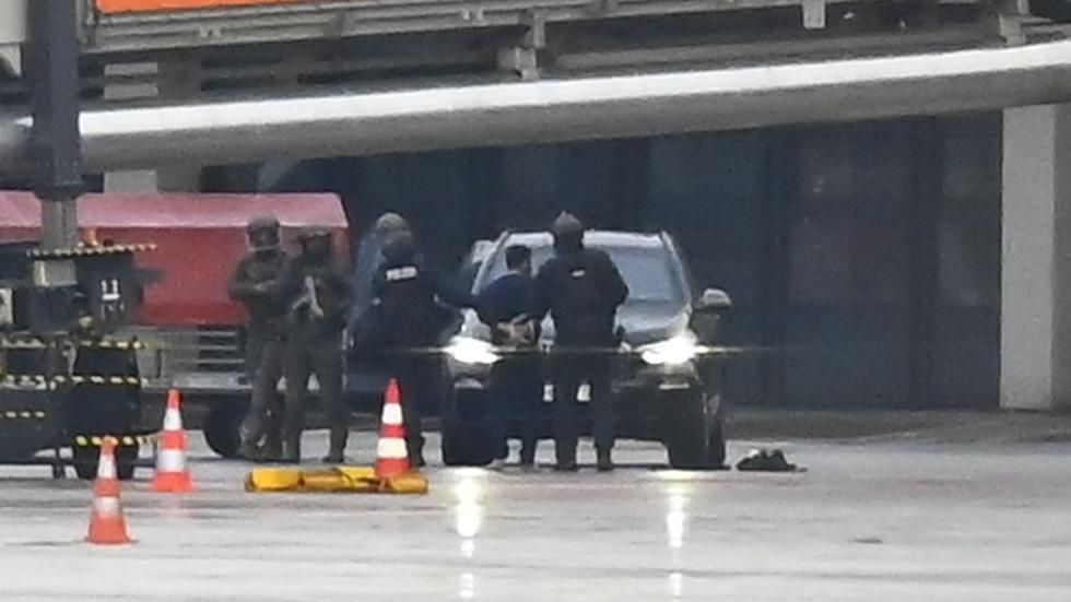 Polizei: Glückliches Ende einer Geiselnahme auf Hamburger Airport ...