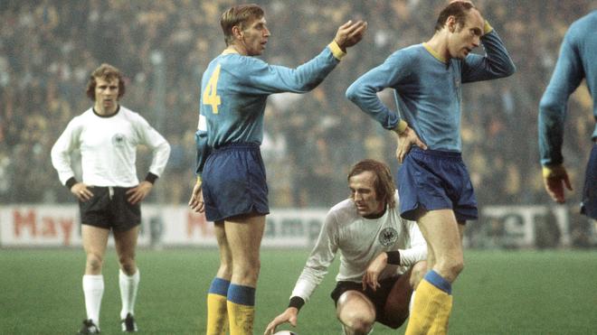 Fußball: Schwedischer Ex-Nationalspieler Bo Larsson gestorben | DIE ZEIT