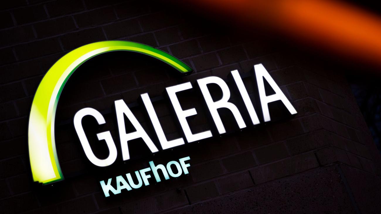 Warenhauskette: Mehr Signa-Insolvenz-Ankündigungen: Galeria-Zukunft unklar | DIE ZEIT