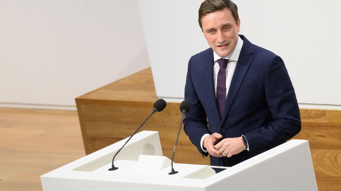 Parteien: CDU-Chef: Debatte um AfD-Verbot könnte Extremisten stärken ...