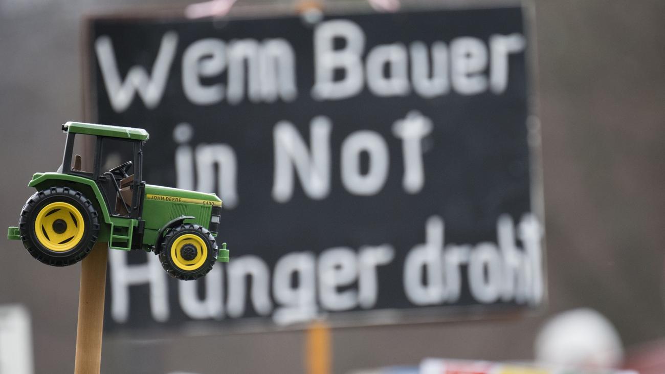Proteste: Bauern-Proteste gehen vereinzelt weiter: Autokorso | DIE ZEIT