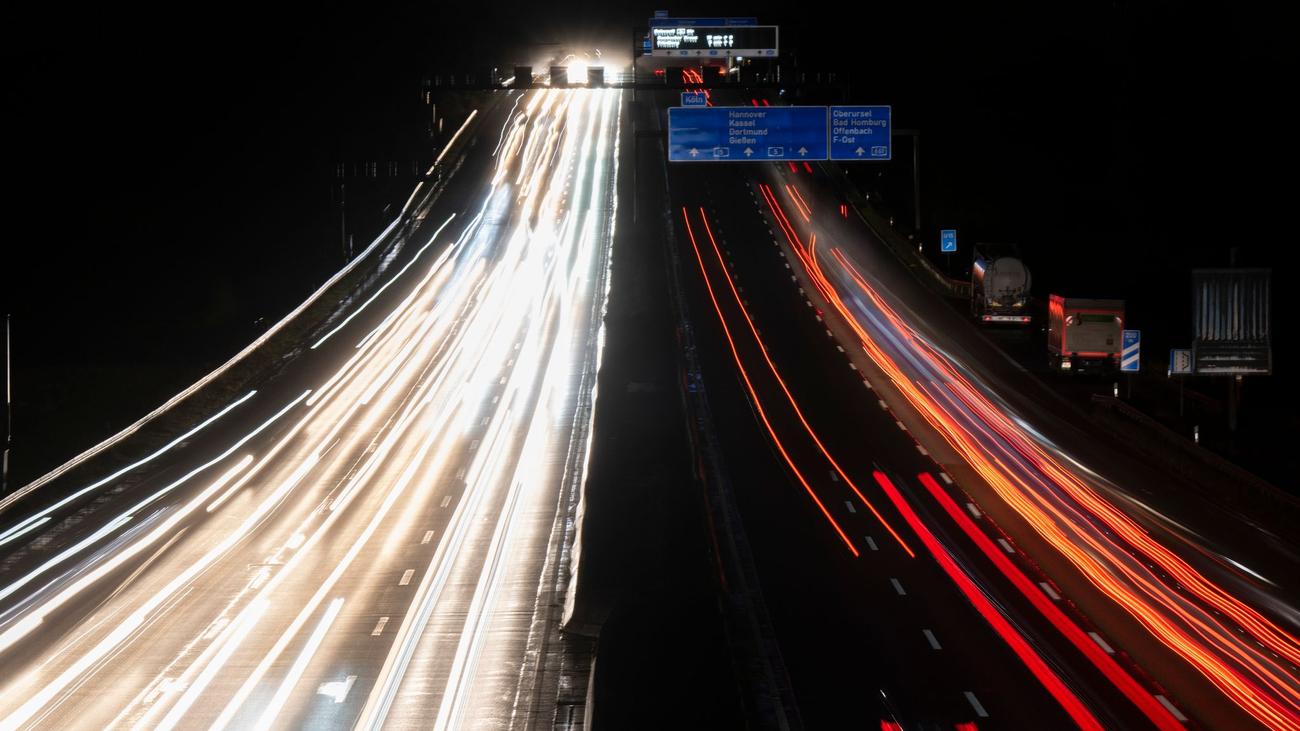 Landtag: Grüne warnen vor zehnspurigem Ausbau der Autobahn 5 | DIE ZEIT