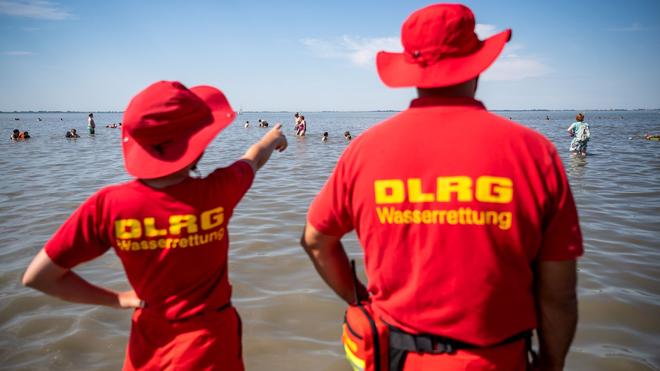 DLRG-Statistik: Spätsommer lockt ans Wasser: Zahl der Badetoten gestiegen | DIE ZEIT