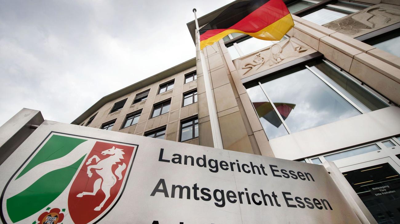 Schließfach-Raub: Ex-Banker vor Gericht: 1,5 Millionen Euro Beute | DIE ...