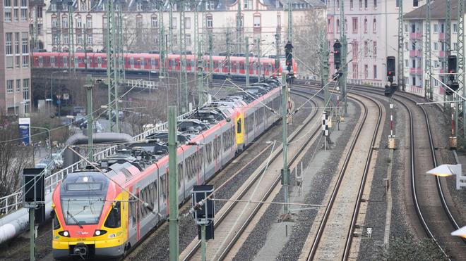 Tarife: GDL erreicht auch bei Hessischer Landesbahn 35-Stunden-Woche ...