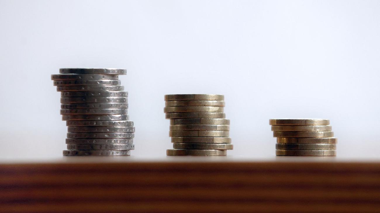 Finanzlage: Weniger Geld für die Landeskasse: Spardruck steigt | DIE ZEIT