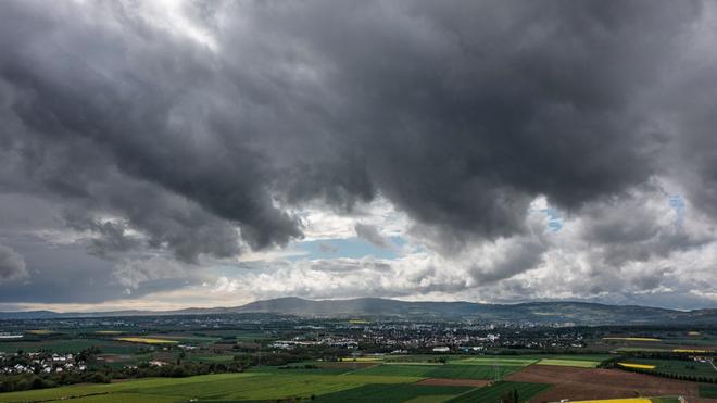 Unwetter: Gewitter mit Starkregen in Hessen möglich | DIE ZEIT