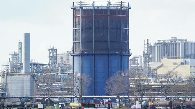 Ludwigshafen: 18 Leichtverletzte bei Explosion und Brand auf BASF-Gelände | DIE ZEIT