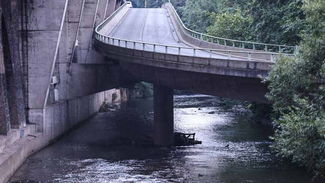 Fluss Volme: Vater will Ball aus dem Fluss holen und entdeckt Toten ...