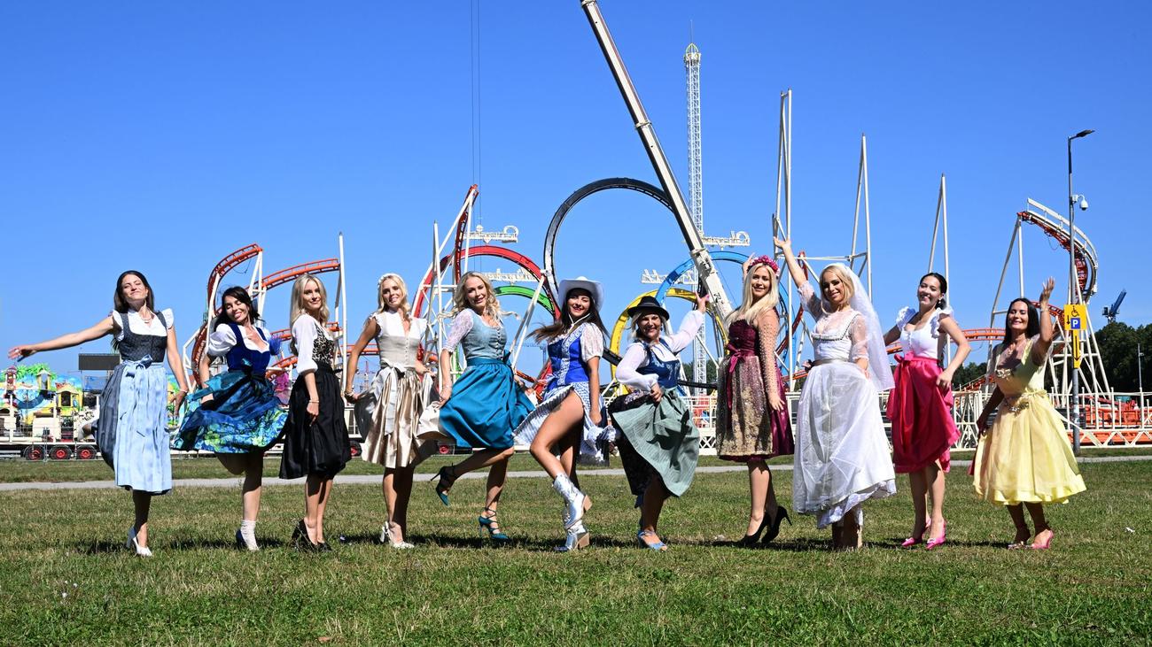 Oktoberfest: Die Dirndl-Trends 2024: Samtig und farbenfroh | ZEIT ONLINE