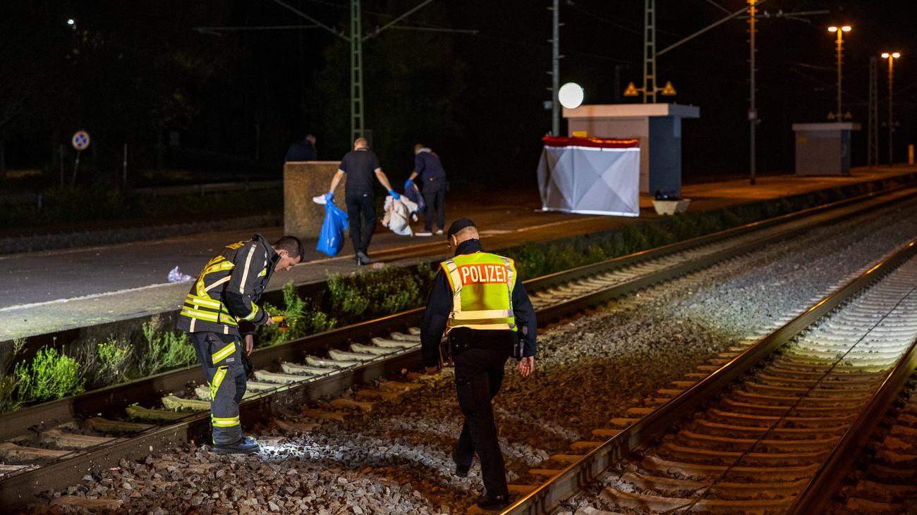 Main-Kinzig-Kreis: Tödlicher Unfall: Zug erfasst zwei Männer an Bahnhof ...