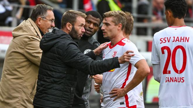 2. Fußball-Bundesliga: Der Jahn lebt: Interimscoach Patz richtet ...