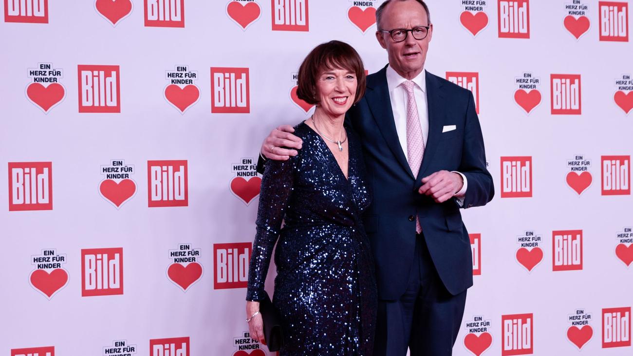 Leute: Merz, Lindner, Söder bei "Ein Herz für Kinder"-Gala | DIE ZEIT