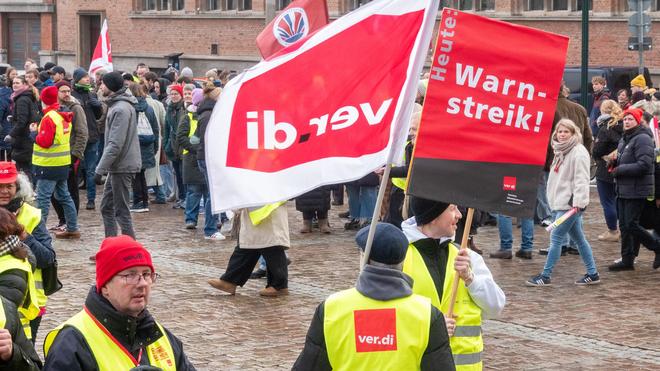 Mutmaßlicher Anschlag: Verdi hält an Veranstaltungen in NRW fest | ZEIT ONLINE