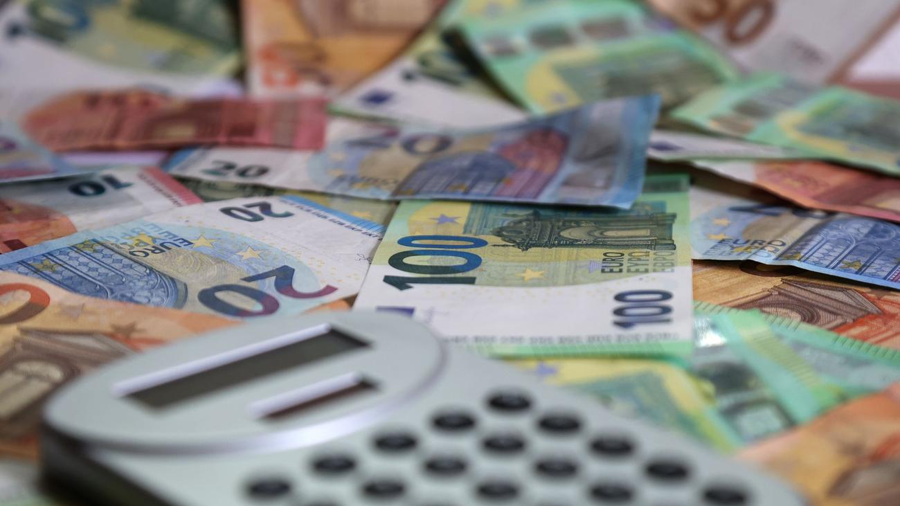 Landeshaushalt: Jahresabschluss: Weniger Geld als sonst übrig | DIE ZEIT