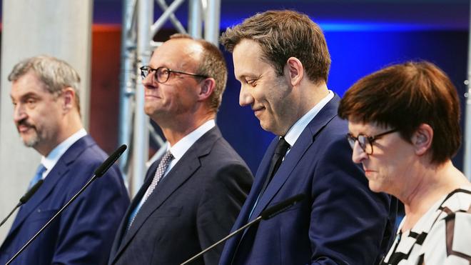 Schwarz-rote Koalition: Union und SPD machen Weg für gemeinsame Regierung frei | DIE ZEIT