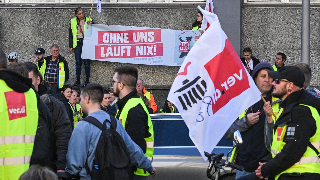Tarifstreit: Beschäftigte der Charité-Tochter CFM streiken erneut | DIE ...