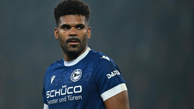 Saisonvorbereitung: Stürmer Becker wechselt nach Ulm - Auch Verteidiger ...