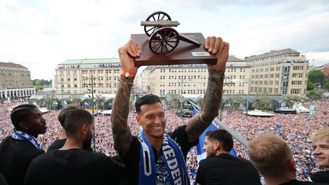 Fußball-Bundesliga: "Kicker": HSV-Auftakt ohne Selke und Philippe | DIE ...