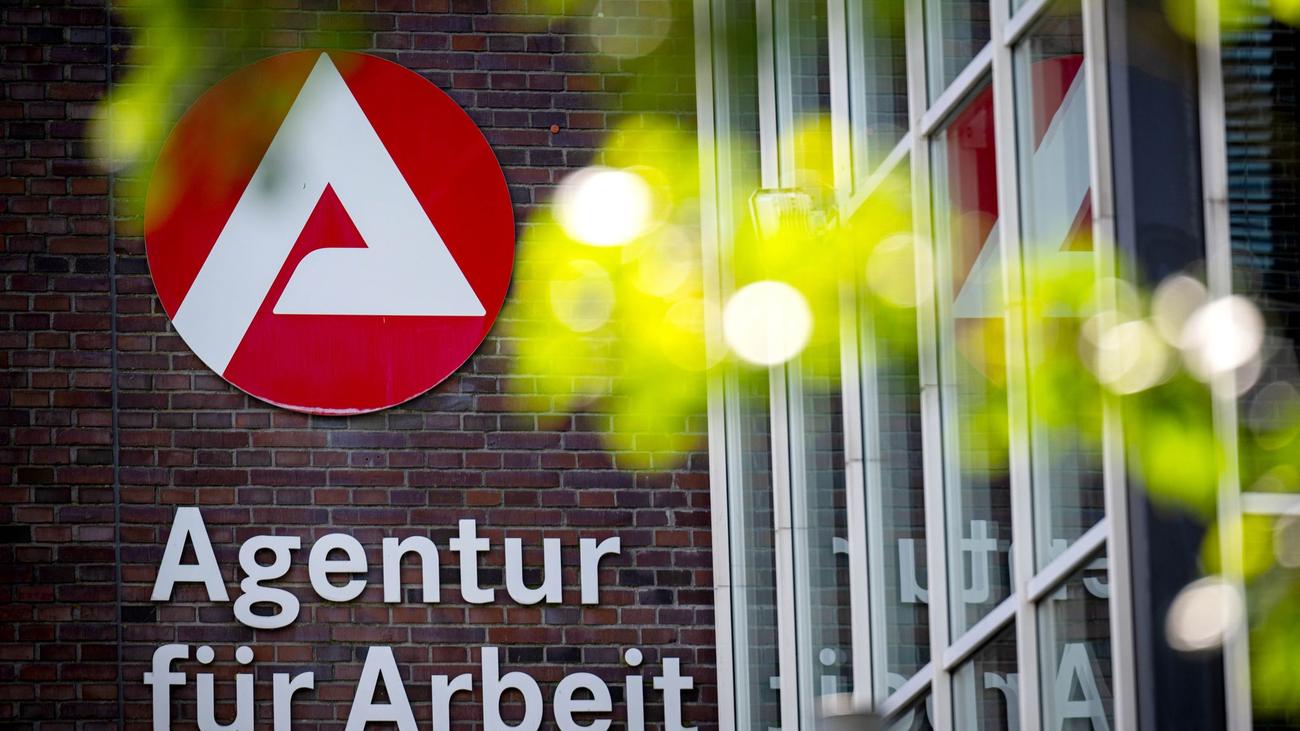 Lage im Juni: Niedersachsens Arbeitsmarkt tritt auf der Stelle | DIE ZEIT