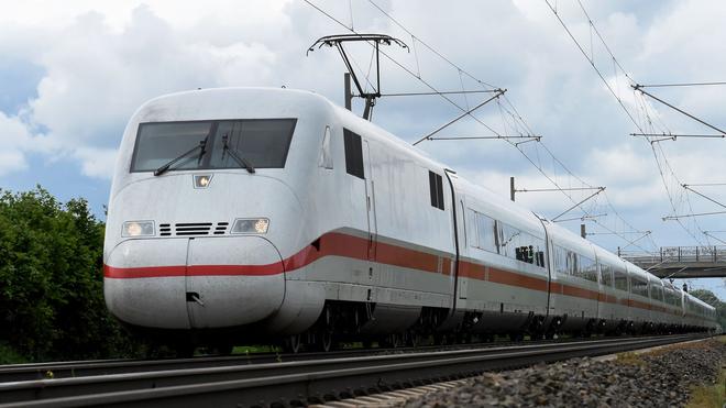 Deutsche Bahn: Böschungsbrand: Verspätungen auf Strecke Hamburg ...