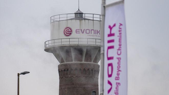 Chemieindustrie: Evonik gründet Service-Tochter "Syneqt" | DIE ZEIT
