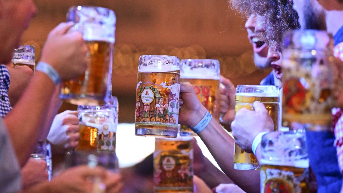 Cannstatter Volksfest: So unterscheidet sich der Wasen von der Wiesn ...