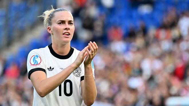 Frankfurts Stürmerin: Coming-out von Fußballerin Freigang "ein Versehen" | DIE ZEIT