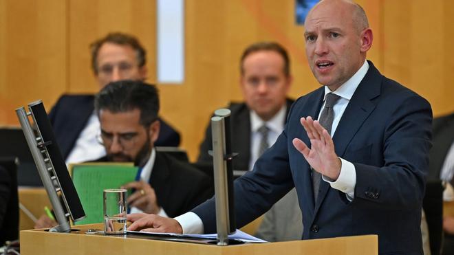 Landtag: Pentz fordert Mut und neues Mindset für Bürokratieabbau | DIE ZEIT