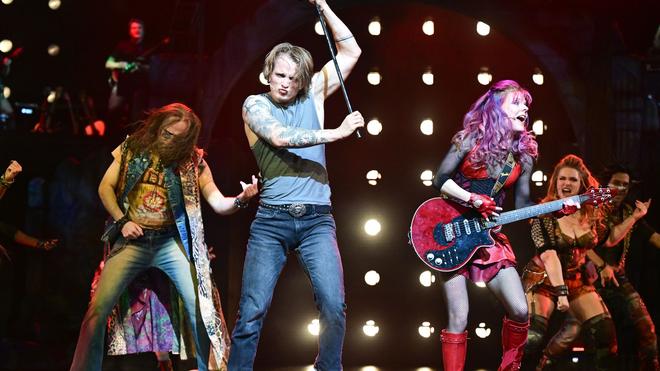 Premiere: "We will rock you": Darum lohnt sich das Queen-Musical | DIE ZEIT