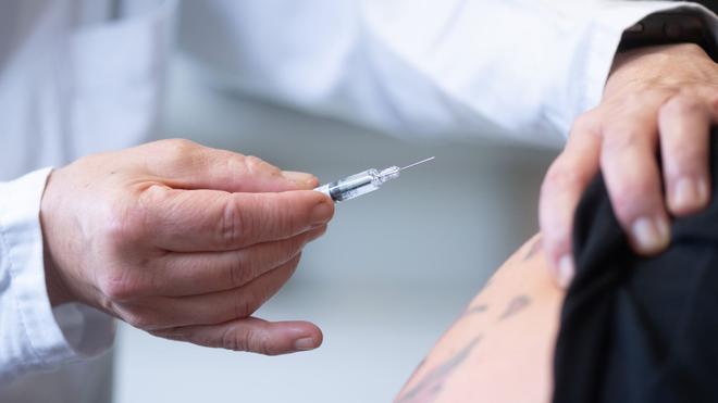 Impfschäden: Vier Prozent mutmaßlicher Corona-Impfschäden anerkannt ...