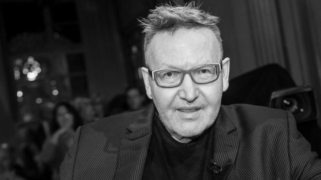 SWR-Radiolegende: Langjähriger SWR-Moderator Matthias Holtmann ...