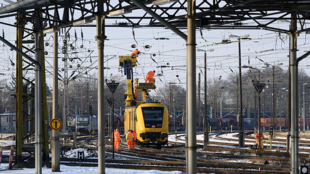 Bahn: Störung auf Bahnstrecke zwischen Leipzig und Dresden | DIE ZEIT
