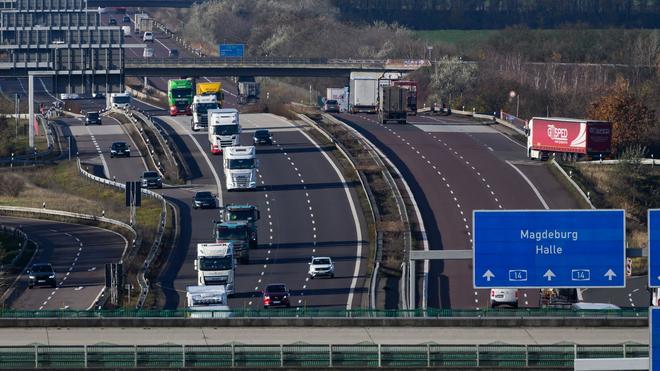 Fabelhafte Verkehr Auf Der A14 Ebenbild